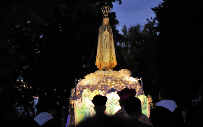 procession1 – CMRI: Congregation of Mary Immaculate Queen